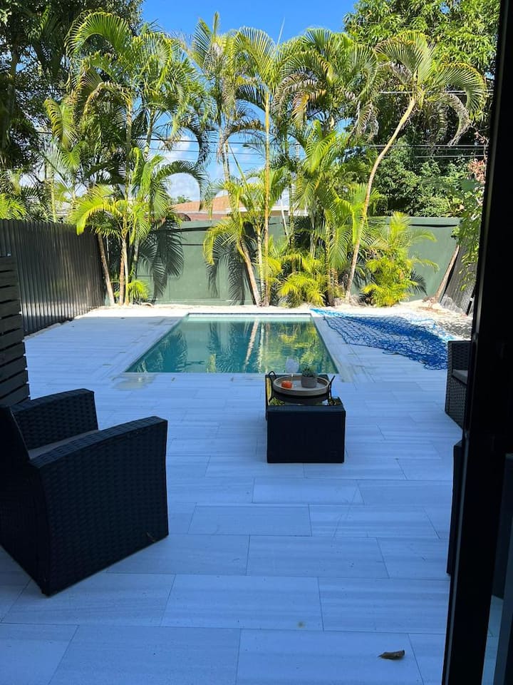 Luxury House 10 Ppl With Pool & Parking - Miami, FL