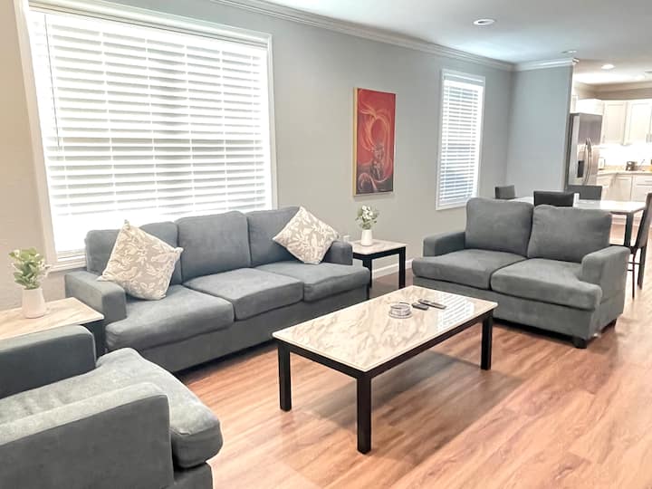 4 Guests/2 Bedrooms Newly Constructed And Modern - Camden, AR