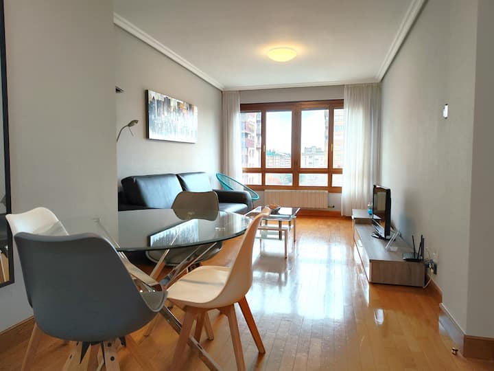 Charming Smart Apartment For 3-4 - Pampelune