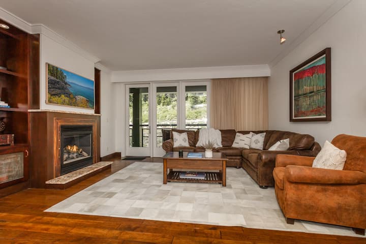 Ski In/out Northstar Condo - Tahoe City, CA