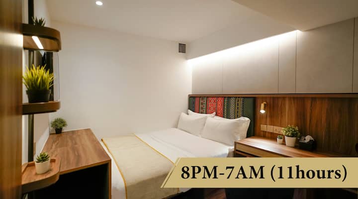 Double Room, Short Overnight, 11 Hours: 8pm-7am - Singapore