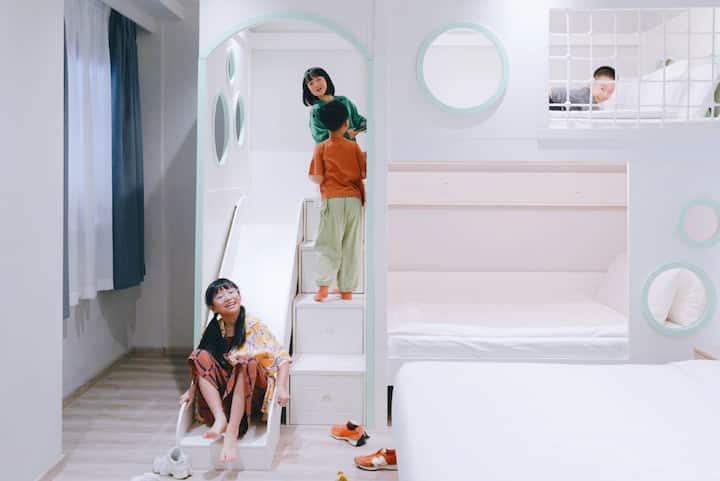 【Rest 】Bugis/ Cinematic Family Room Slide/pool - Singapur