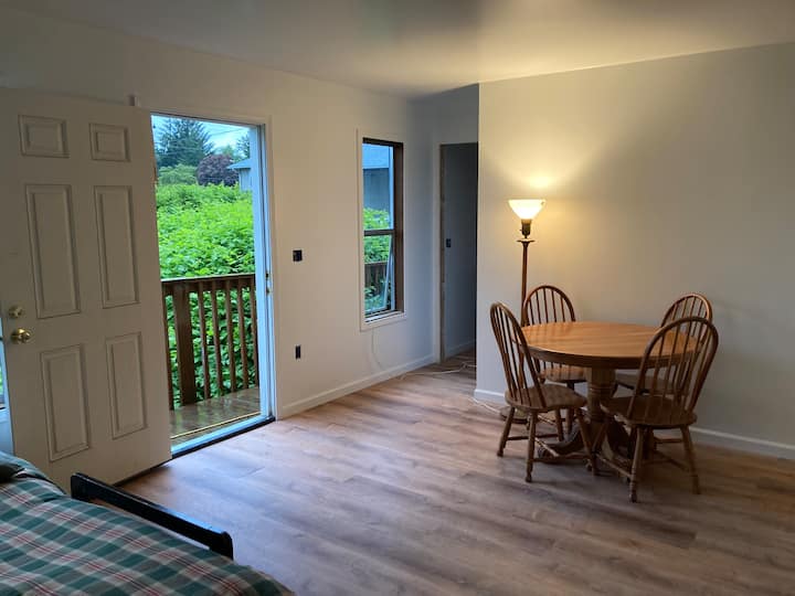 Heart Of Sitka Architect Designed Modern Studio - Sitka, AK