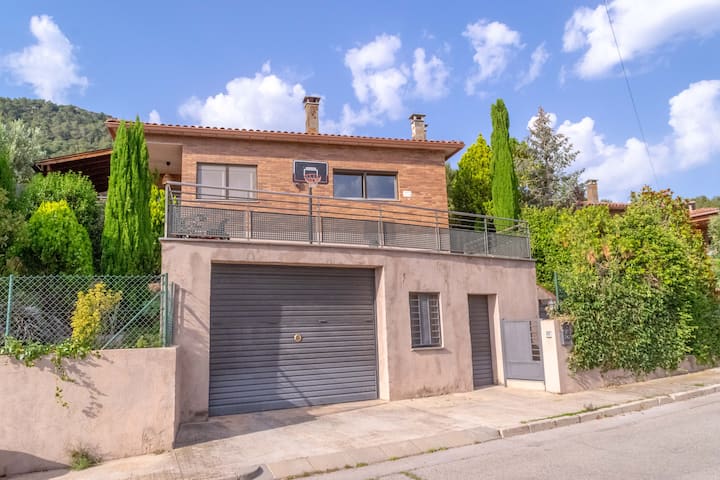 Ap1 - Estupenda Casa Con Vistas - Caldes de Montbui