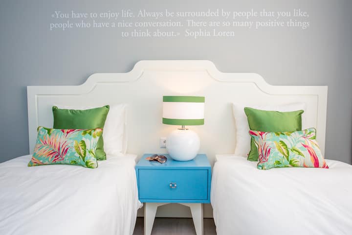 Quarto Duplo Parede Centro F6 - Oeiras