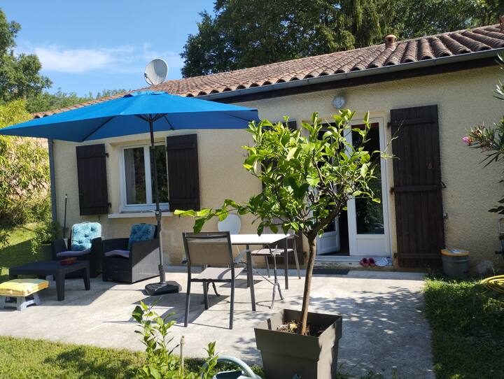 Jolie Maison Au Calme Et Jardin - Dordogne
