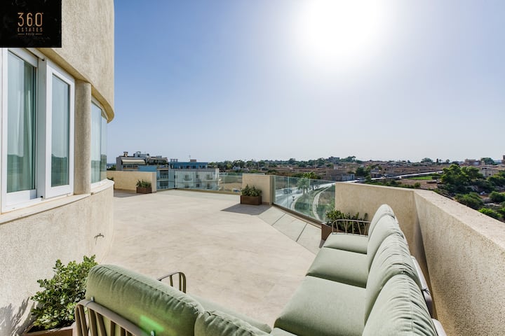 Luxury Beautiful Penthouse With Amazing Views & Ac - Malta