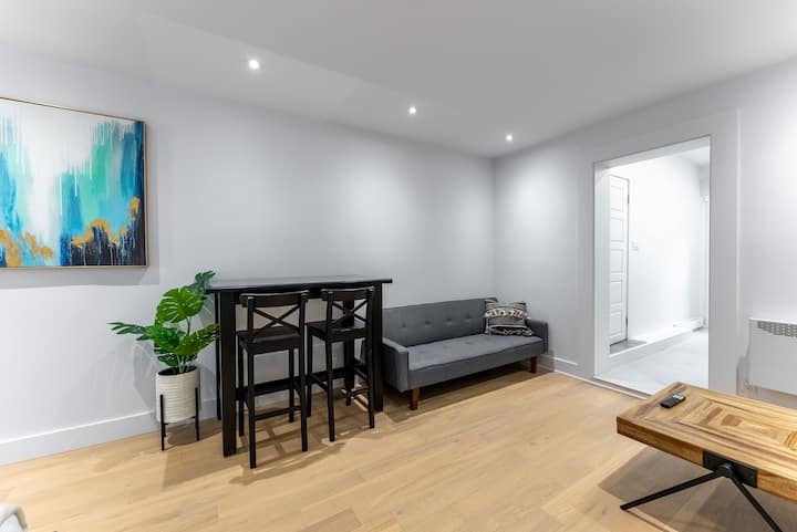 Le Crémazie | Wifi & Ac | Moderne | Près Du Métro - Montréal, QC