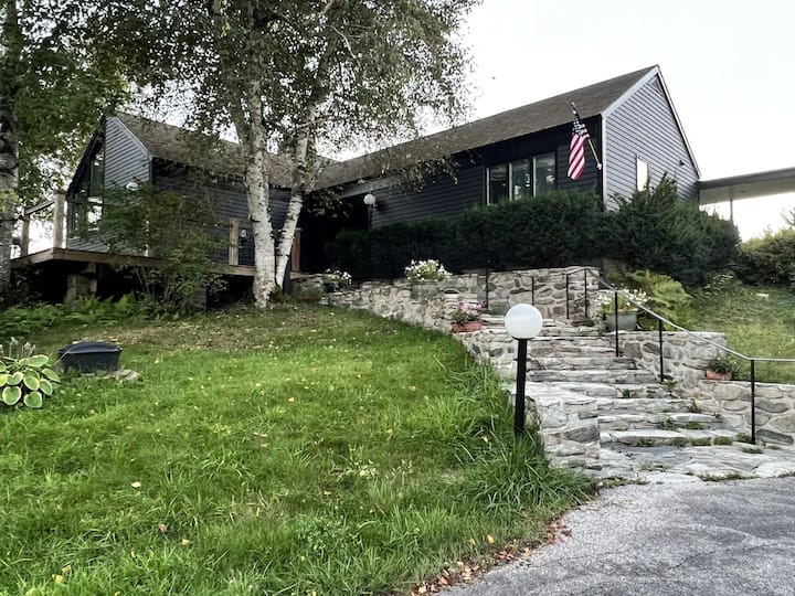 Farmhouse In South Londonderry - Stratton Mountain, VT