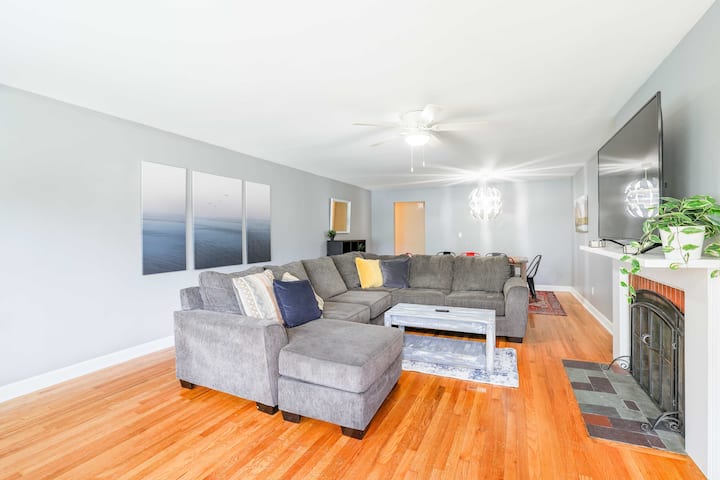 Comfortable & Roomy - Work & Family Friendly For 7 - Upper Arlington, OH