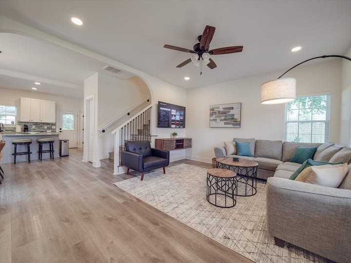 New Construction, Modern Decor - Charlotte Area - 加斯托尼亞