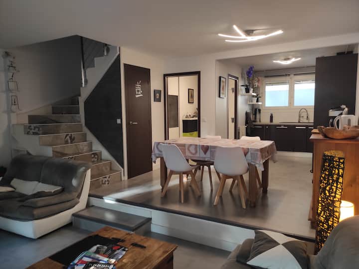 Duplex 100 M² Chaleureux Et Calme Avec Jardin - ibis Chambery