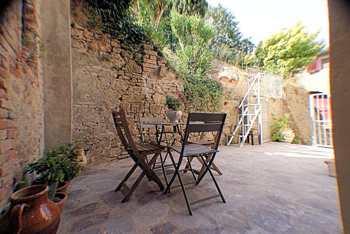In Borgo - Legoli - Tuscany