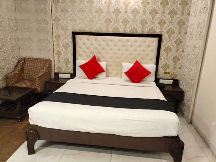 Sai Dharam Deluxe Non Ac Room - Shirdi