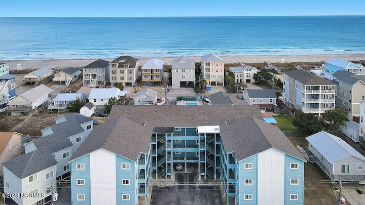 Ocean View @ Blue Bella With Pool & Beach Access! - Carolina Beach, NC