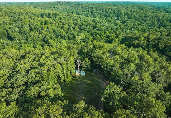 20 Acre Cabin Near River - Sleeps 7 - Onondaga Cave State Park, Leasburg