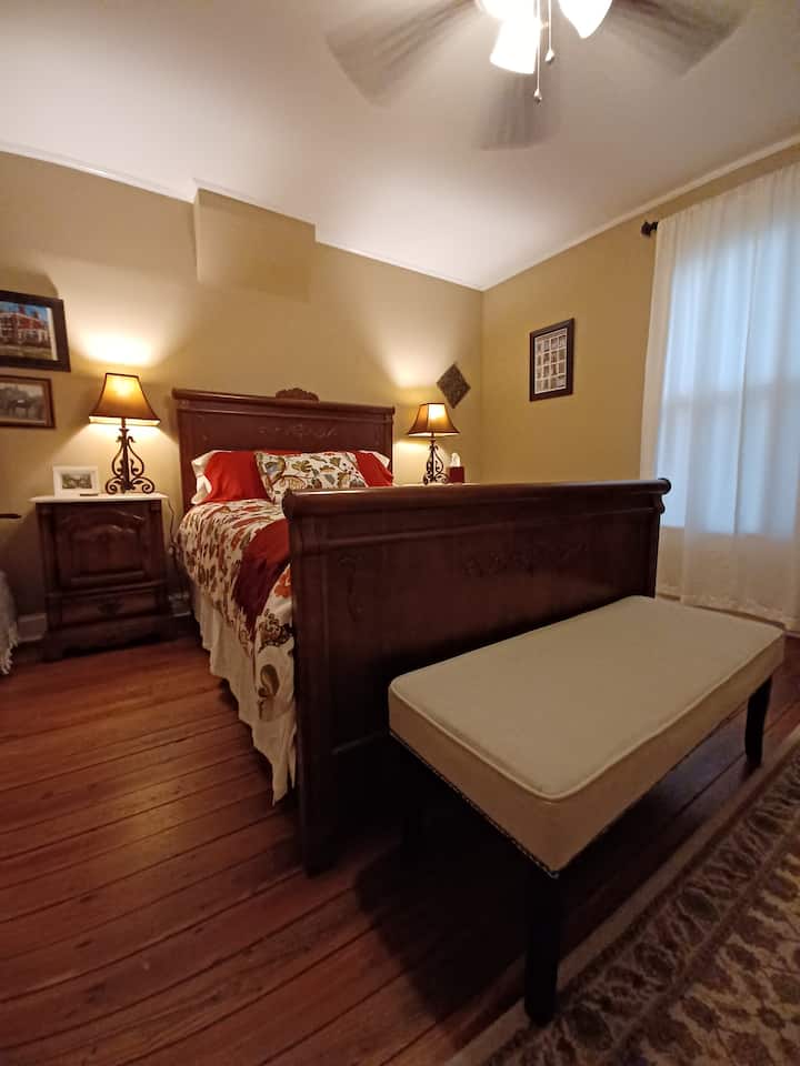 2 Bedrooms, 2 Bath, Sleeps 6. - Columbia, TN