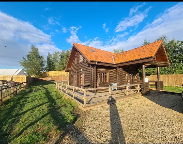 Rustic Wooden Lodge - Norfolk