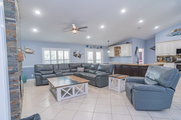 Life By The Sea -Outdoor Pool, Arcade, Pool Table - Port St. Lucie, FL