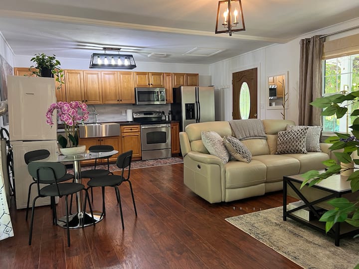 Mountain Getaway 2br Duplex Apt - Schodack Island State Park, Schodack Landing