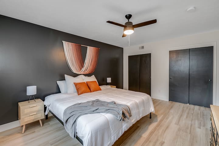 Prime Location! Hgtv Design! - Omaha, NE