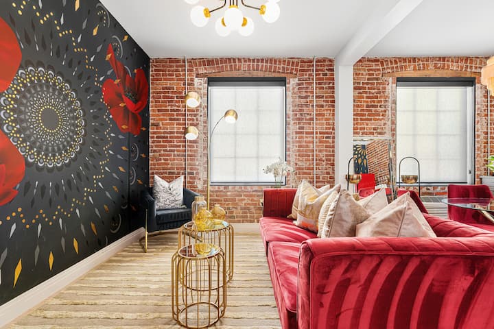 Gina Ilcyszyn Art Suite 106 - Denver, CO