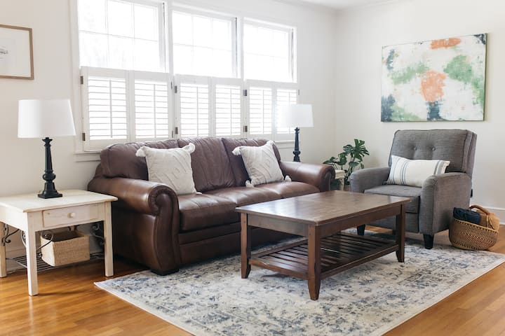 Dreamy 2 Br/1 Ba - Easy Walk To Marietta Square - Marietta, GA