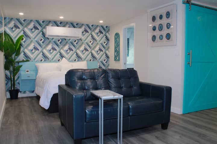 Hardrock Stadium Studio - Miami Gardens, FL