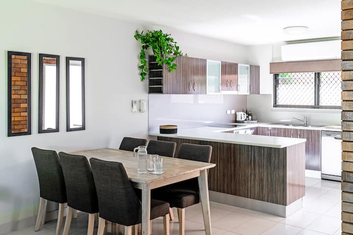 Glen Eden Beach Resort Two Bedroom Townhouse - Peregian Beach