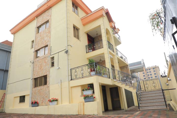 Big Mansion Home In Addis - Addis Ababa