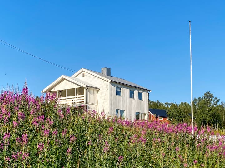 Kalfaret Farm And Family Home - Manndalen
