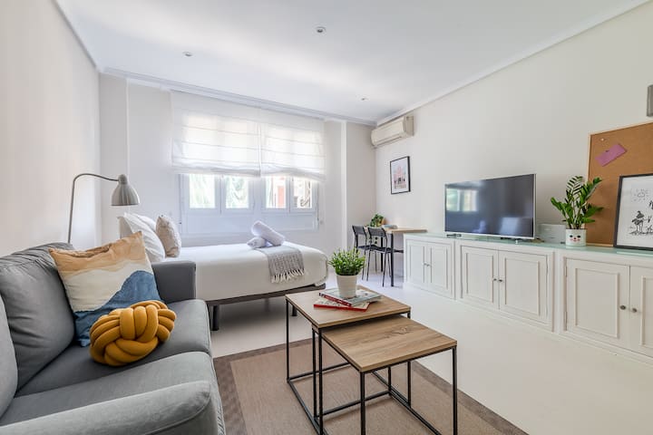 Barrio Las Letras/madrid Centro/entre Atocha Y Sol - Madrid