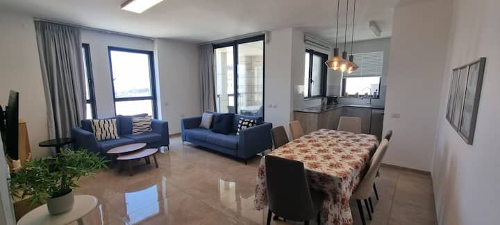 Royal Suites Apartments- Jtower 3bd #G51 Floor 6 - Jerusalem