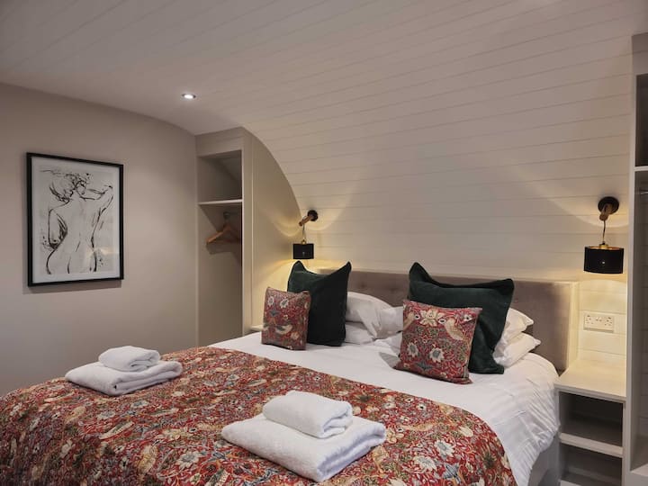 Fife Cabin Vacation Rentals - United Kingdom | Airbnb