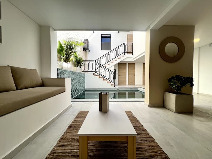Nowa Bali House | A/c & Heated Pool In Provenza - Medellin, Antioquia, Colombia