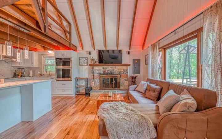 Lake Escape: Private &Serene, Steps From The Beach - Arrowhead Lake, PA