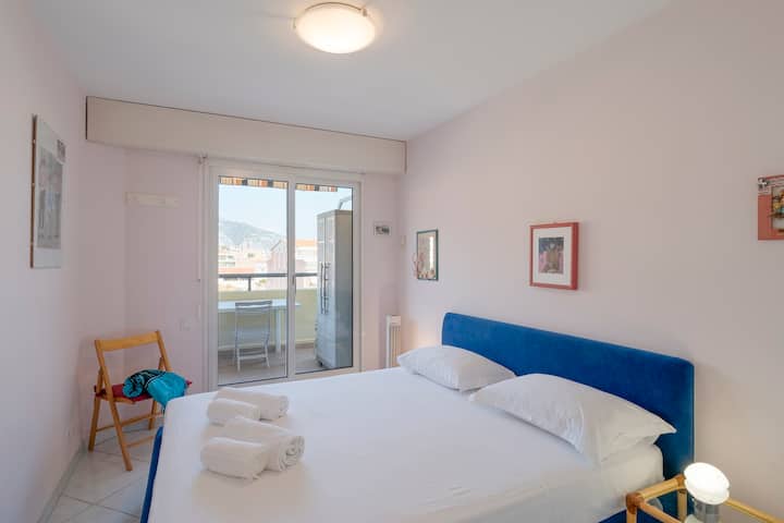 Central Apartment With Private Parking And Terrace - Plage du Borrigo (Menton)