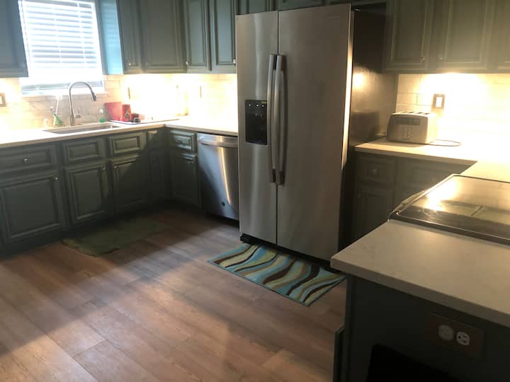 5 Min Uber To Arrowhead - Independence, MO