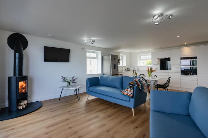 3 Bed House, Balcony, Parking, Views. Ev Charger. - St Ives