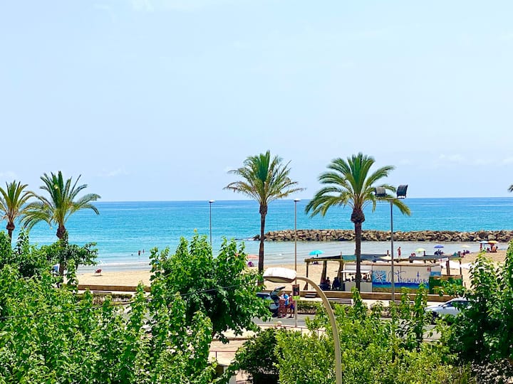 Charming House By The Sea - Cubelles