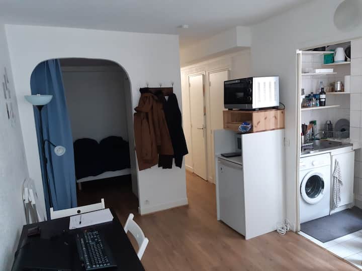 Studio à Louer En Plein Paris. - Frankreich