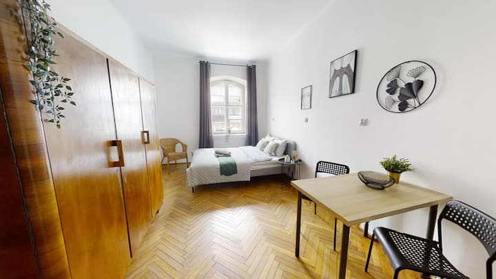Room N.2 'Fa' - Varsavia