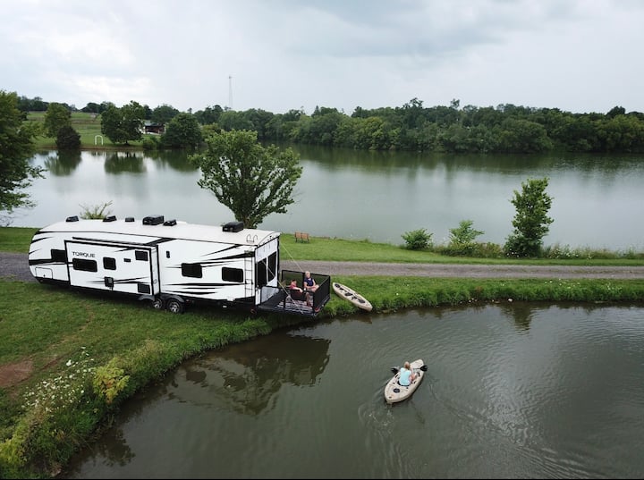 Enlightening Ky Lake Paradise - Lexington, KY