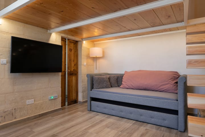 Harbour View Loft  With Balcony - Valletta, Malta