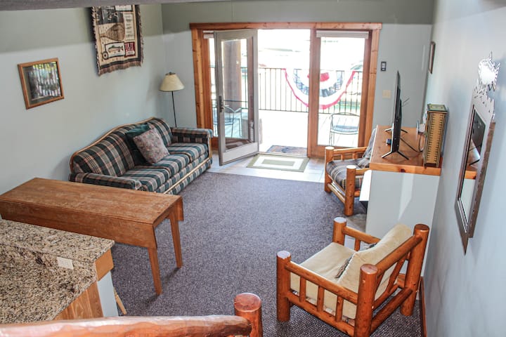 Suite # 6 - Pyramid Point - Glen Arbor, MI