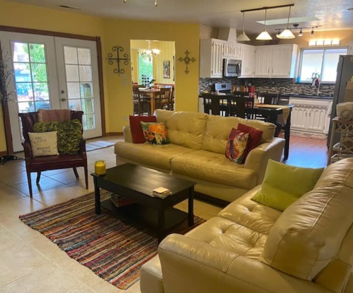 Relax In The Heart Of Abq! - Albuquerque, NM