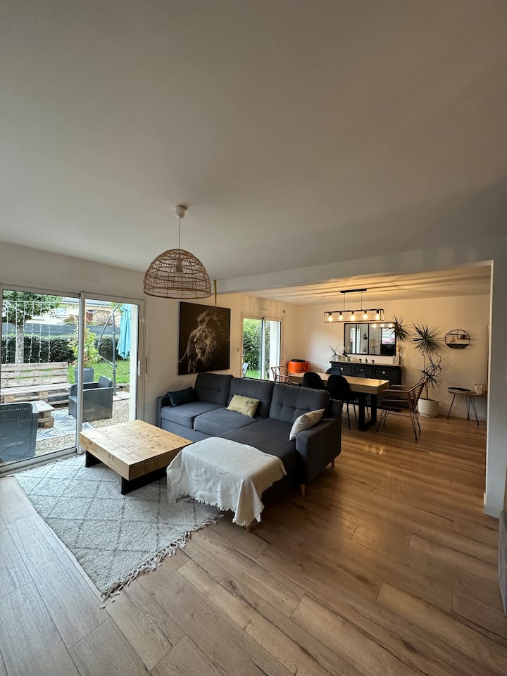 Maison De Charme Avec Jardin - Auray