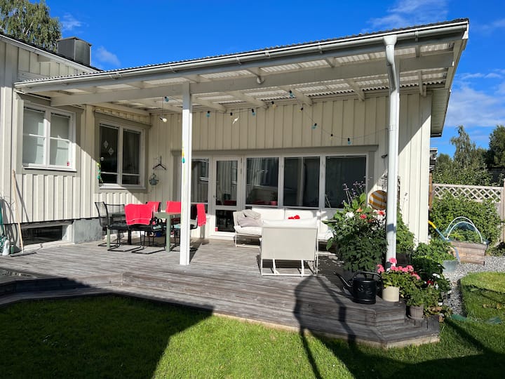 Trevligt Radhus Med Närhet Till Natur Och Centrum - Umeå
