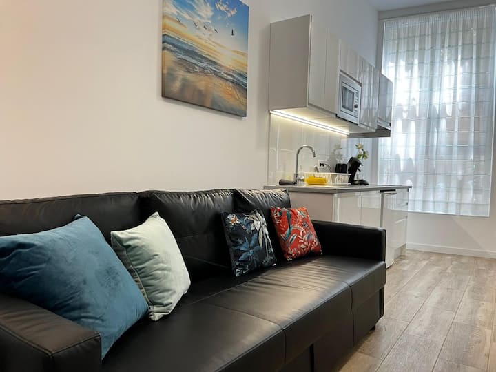 R15, Apart 1 - Valensiya