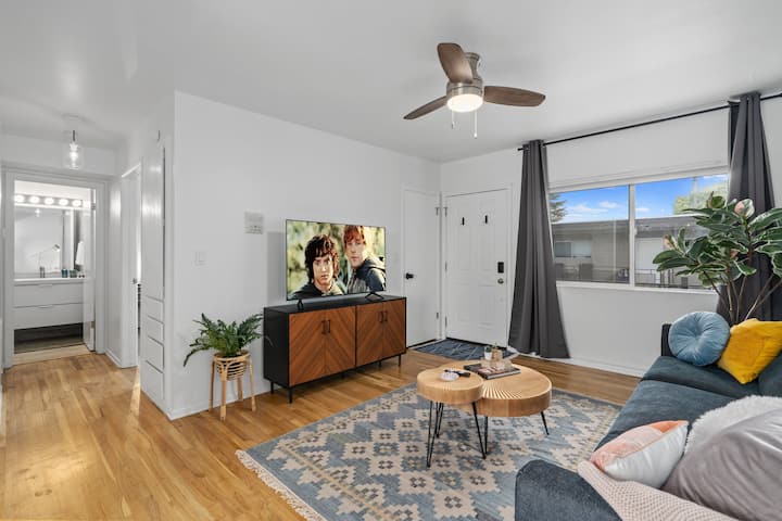 Entire Downtown Salt Lake Condo, Sleeps 5 - University of Utah Hospital, Salt Lake City